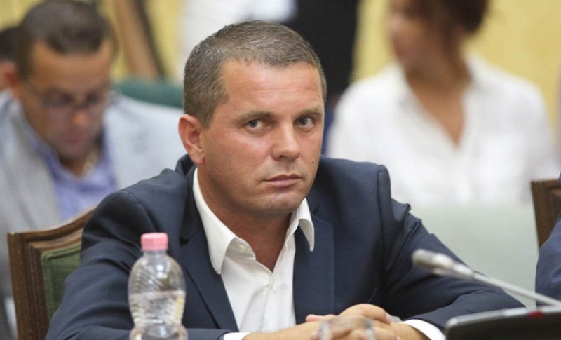 Atentati ndaj Armando Prengës/ 29-vjeçari qëlloi 5 herë me armë në ... Atentati ndaj Armando Prengës/ 29-vjeçari qëlloi 5 herë me armë në ...